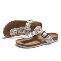 China 2022 Fashion Leisure style Flat bottom Beach Flip-Flops Summer outdoor ladies lightweight Slipper custom  flat sandals for sale