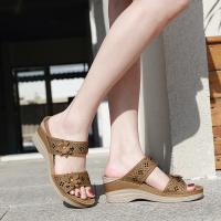 China New 2022 sandals flower large size rhinestone shoes women retro style wedge heel comfortable soft slippers for sale