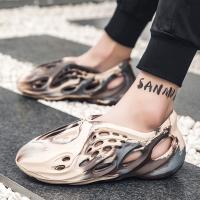 China Coconut hole slippers fashion camouflage men casual sports shoes non-slip large size summer sandals women for sale