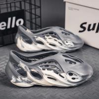 China Coconut hole slippers fashion camouflage men casual sports shoes non-slip large size summer sandals women for sale