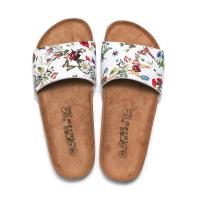 China 2022 new wholesale Custom summer light Women Thick leather Slippers Outdoors Beach shoes flat sandals for sale