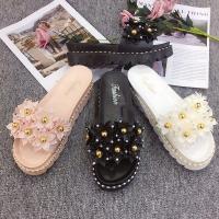 China Fashion Ladies flowers Sequins women sandals beaded girls thick bottom slides slippers in new trend wholesale for sale