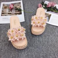 China Fashion Ladies flowers Sequins women sandals beaded girls thick bottom slides slippers in new trend wholesale for sale