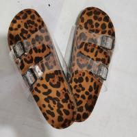 China 2022 new transparent women slides slippers wholesale fashion beach casual shoes for ladies soft sole flat sandals for sale