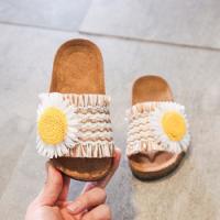 China 2022 new daisy children slippers girls soft bottom baby sandals princess style non-slip summer flowers beach shoes for sale