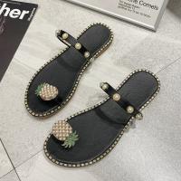 China New design pearl decoration upper summer sandals women soft sole casual shoes non-slip flip-flops slippers for sale