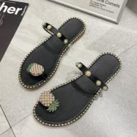 China New design pearl decoration upper summer sandals women soft sole casual shoes non-slip flip-flops slippers for sale