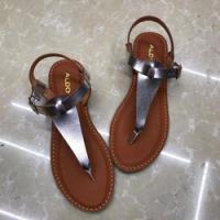 China Factory supply fashion breathable flat Slippers Summer sandals women soft sole non-slip flip flops wholesale for sale
