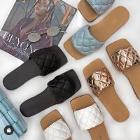 China Best Price 2022 hot Sale With High Quality Women Sandals summer flat slide fashion Custom slippers wholesale for sale