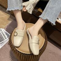 China Simple sandals outdoor closed toe shoes summer and autumn fashion flat non-slip casual slippers wholesale casual shoes woman for sale