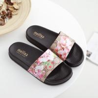 China Women Slippers 2022 outdoor Beach Summer Flat non-slip Sandals fashion Casual shoes For Ladies wholesale for sale