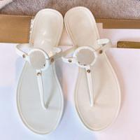 China Sandals 2022 Summer Fashion solid color jelly flip flops Anti-Slip flat slippers For women and ladies in stock for sale