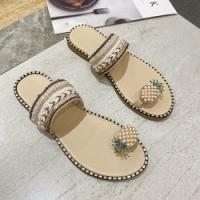 China Best price pearl rhinestone vamp non-slip Sandals women summer new pineapple clip-toe outdoor flat beach shoes for sale