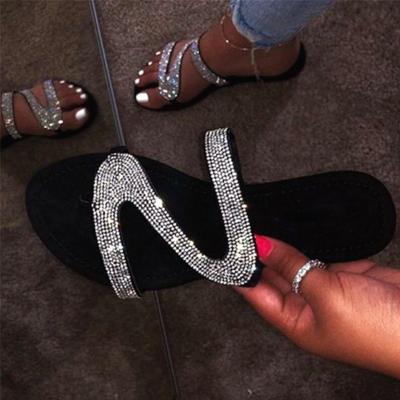 China Hot Selling fashion rhinestone Sandals Women New Design z-shaped summer flat casual solid color slippers for sale