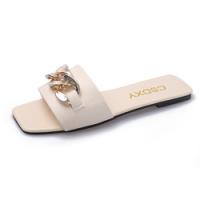 China New design summer flat bottom women cheap outdoor slippers fashion metal buckle retro non-slip sandals in stock for sale