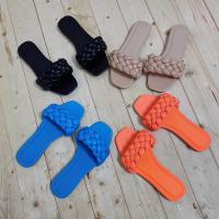 China 2022 new design Sponge woven slippers summer wholesale women flat beach sandals for girls outdoor casual shoes for sale