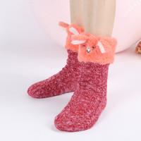 China hot sales ladies antiskid soft socks mid-length polyester socks with lovely pattern sherpa socks with many colors for sale