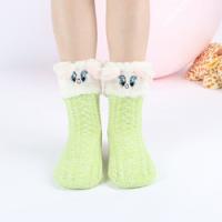 China hot sales ladies antiskid soft socks mid-length polyester socks with lovely pattern sherpa socks with many colors for sale