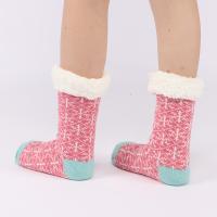 China 2021 winter hot sell women thick socks snow pattern print slipper sherpa socks new design house indoor fashion socks for sale