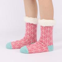China 2021 winter hot sell women thick socks snow pattern print slipper sherpa socks new design house indoor fashion socks for sale