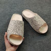 China Factory price fashion trend Summer Graffiti Ladies soft sole Sandals Slides Beach Platform Slippers For Women for sale