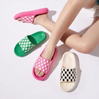 China Female cheap bedroom Black White Grid Flat Sandals Adult indoor non-slip Women Slippers for Men home shoes light for sale