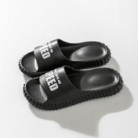 China Best selling new style custom couple sandals summer household soft-soled non-slip wear-resistant bath slippers for sale
