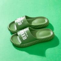 China Best selling new style custom couple sandals summer household soft-soled non-slip wear-resistant bath slippers for sale