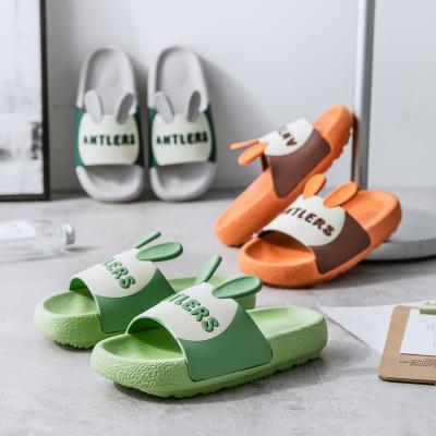 China Summer  new home indoor light and flexible couples slippers bathing thick-soled non-slip sandals wholesale for sale