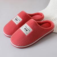 China Autumn and winter 2021 new slippers women plush round head home couple warm household shoes with high quality for sale