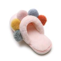 China Cute Plush flowers shape slippers winter female thick-soled non-slip indoor and outdoor warm home shoes ladies closed shoes for sale