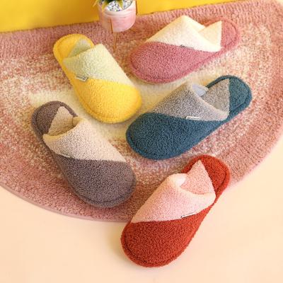 China Winter 2021 new fashion stitching color home slippers non-slip warm couple soft plush house shoes women for sale
