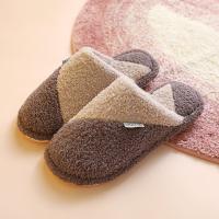 China Winter 2021 new fashion stitching color home slippers non-slip warm couple soft plush house shoes women for sale