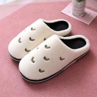 China New winter wholesale female cute fruit pattern warm thick bottom slippers non-slip couple home indoor shoes for sale