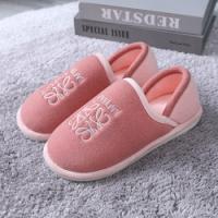 China New hot sale women winter slippers non-slip warm indoor all-inclusive heel Coral fleece lining couple household shoes for sale