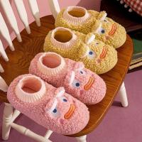 China New Design Slippers Women Winter Cute Cartoon Fashion Trend Students Girls Home Plush Bag Heel Slippers Men for sale