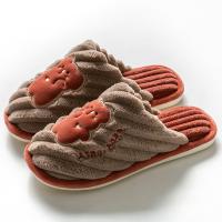 China High quality winter indoor slippers female cute breathable fabric couple style home warm bedroom shoes supplier for sale