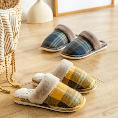 China Autumn and winter fashion plaid slippers soft warm plush PVC material sole bedroom shoes in stock for sale