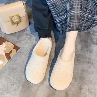 China 2021 Newest design women fluffy slippers faux fur shoes slides sandals winter fall solid color plush sandal in stock for sale