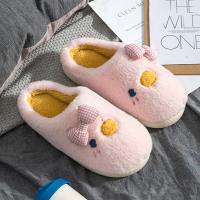 China Ladies new 2021 indoor and outdoor slippers factory price cartoon lovely shape light weight home shoes supplier for sale