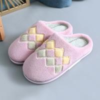 China 2021 New Design soft Plush Warm Breathable Slippers Thick bottom Non-Slip couple Winter Home indoor chunky shoes for sale