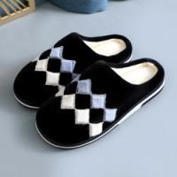China 2021 New Design soft Plush Warm Breathable Slippers Thick bottom Non-Slip couple Winter Home indoor chunky shoes for sale