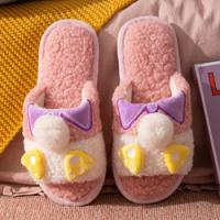 China Autumn and winter 2021 new women cute cartoon indoor and outdoor slippers Breathable warm flexible sole leisure shoes for sale