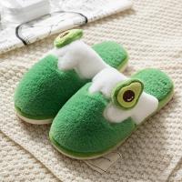 China Autumn and winter slippers ladies warm plush upper not grind the feet indoor couple cute cartoon shoes for sale