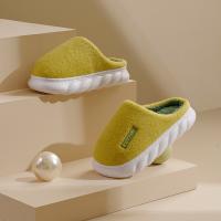 China 2021 Winter New Design Tweed house Shoes Women Warm Simple Style Thermal Thickened Bottom Couple Home indoor Slippers for sale