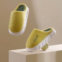China 2021 Winter New Design Tweed house Shoes Women Warm Simple Style Thermal Thickened Bottom Couple Home indoor Slippers for sale
