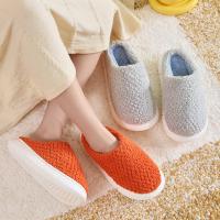 China Manufacturer Custom logo Thick Bottom Couple Home Indoor Slipper Thermal Non-slip Plush house Shoes female fur slippers for sale