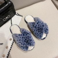 China Women's Fashion Soft house Indoor slipper Home Fluffy house shoes  Cross Open Toe Fur Slides Slippers for sale