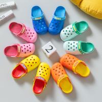 China 2021 new children's hole shoes non-slip boys and girls sandals summer indoor kids home wear-resistant slippers for sale
