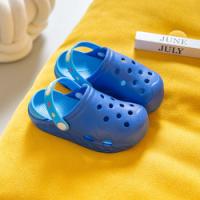 China 2021 new children's hole shoes non-slip boys and girls sandals summer indoor kids home wear-resistant slippers for sale